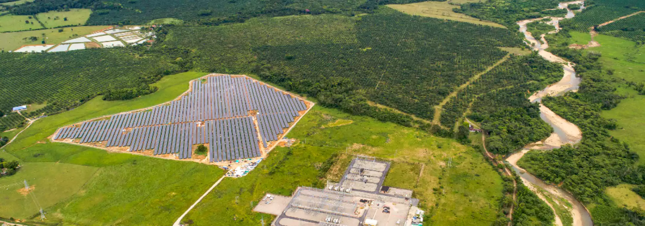 5B y AES revelan el poder de la energía solar | AES Colombia